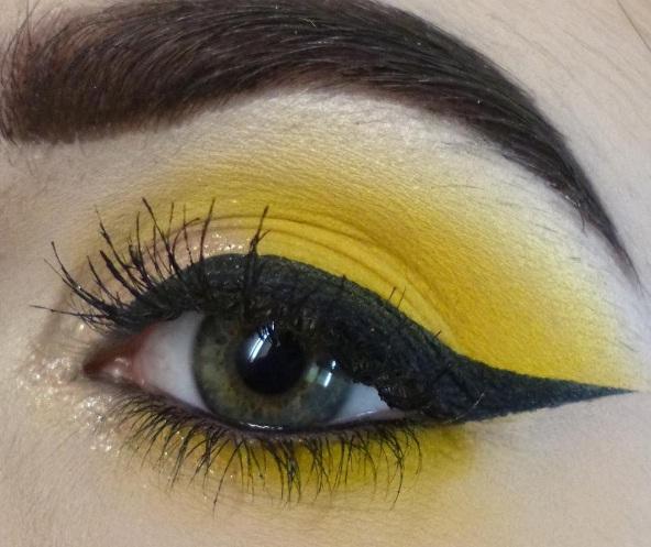 How to Wear Yellow Eye Shadow and look Great – Lovoir